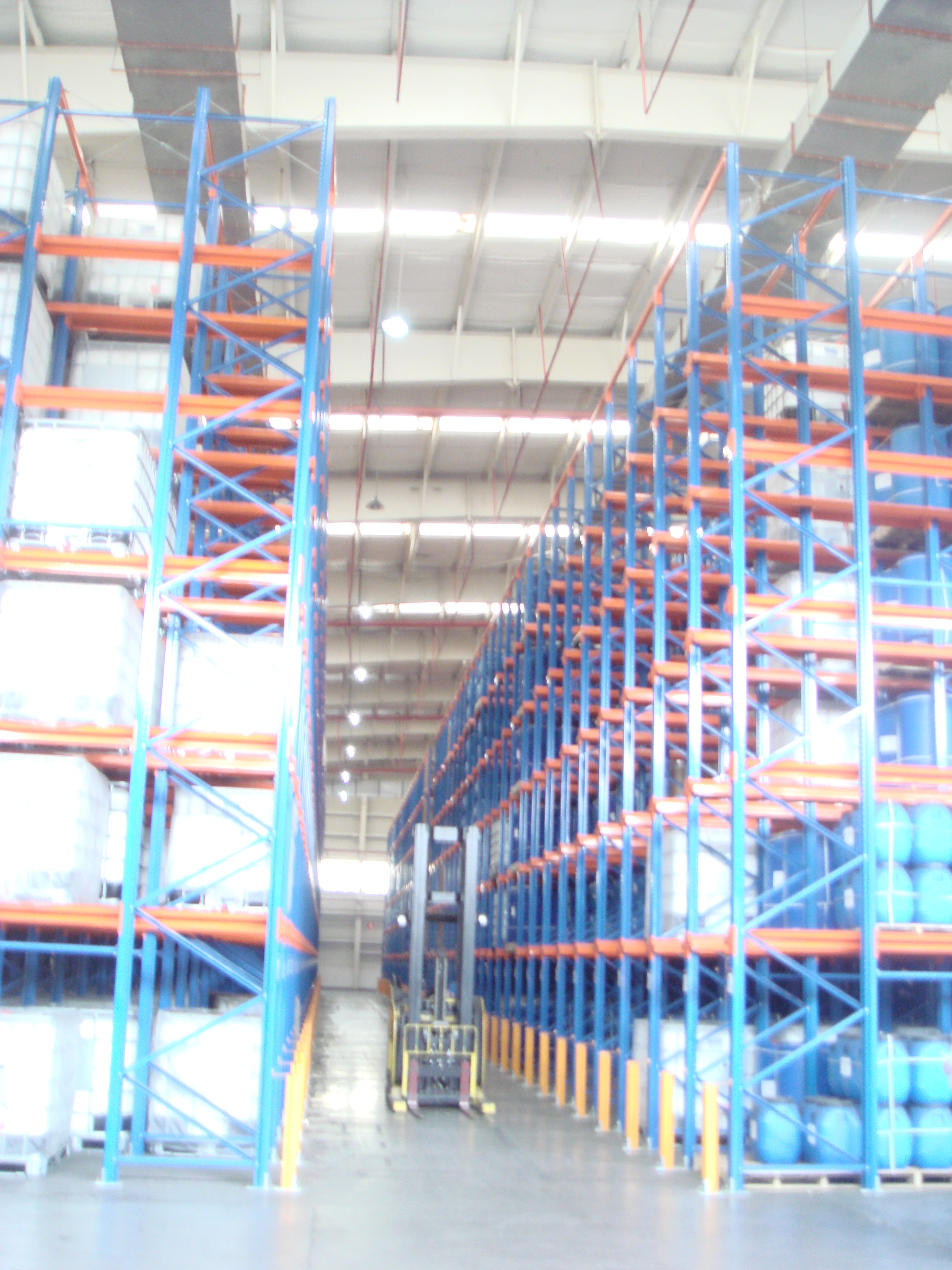 ISO9001 Galvanized Drive Through Pallet Racking System For Forklift